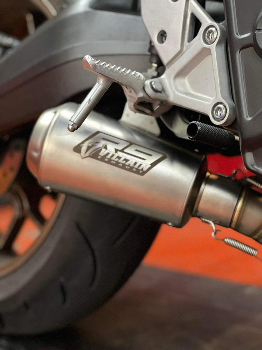 VILLAIN R9 (SILVER) – Zero One Moto Shop